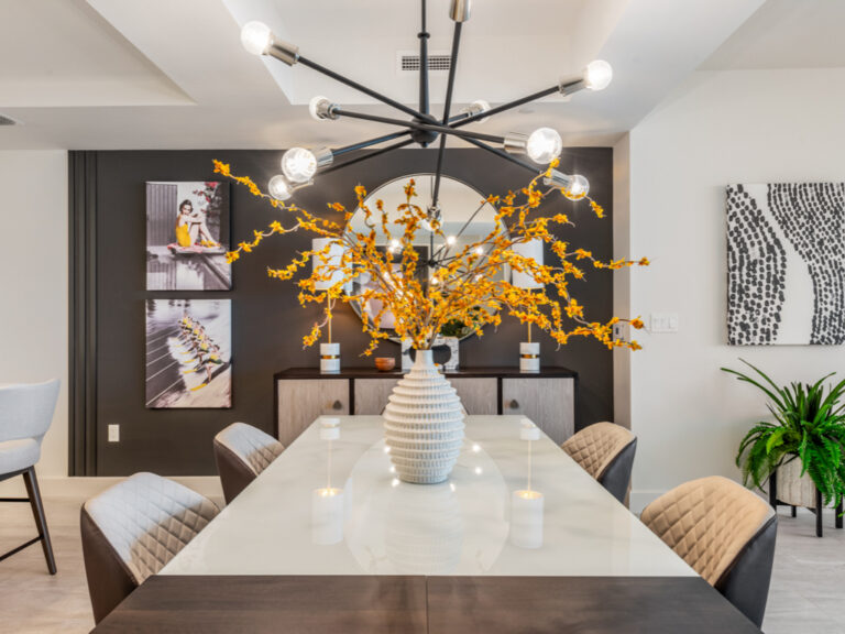 12 Grandview Model 805 | Clive Daniel Home
